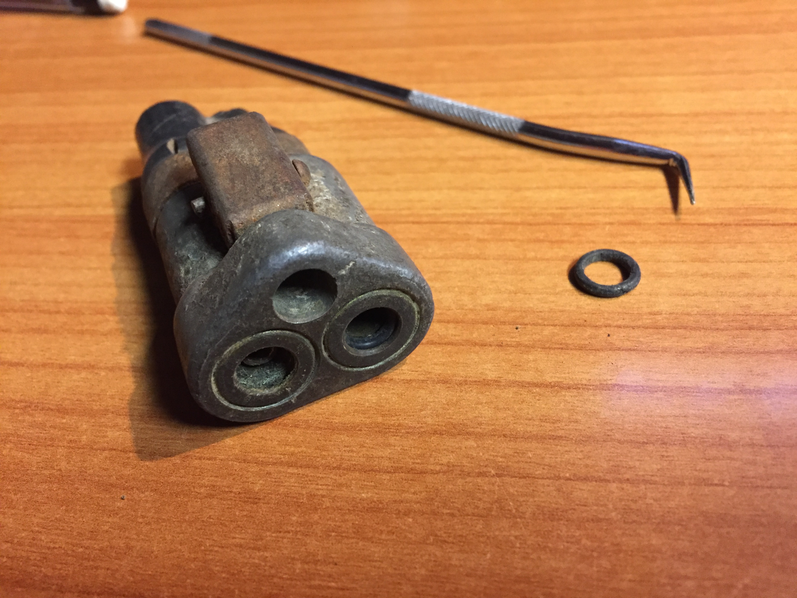 Topic: Wizard fuel fitting questions – Antique Outboard Motor Club,Inc