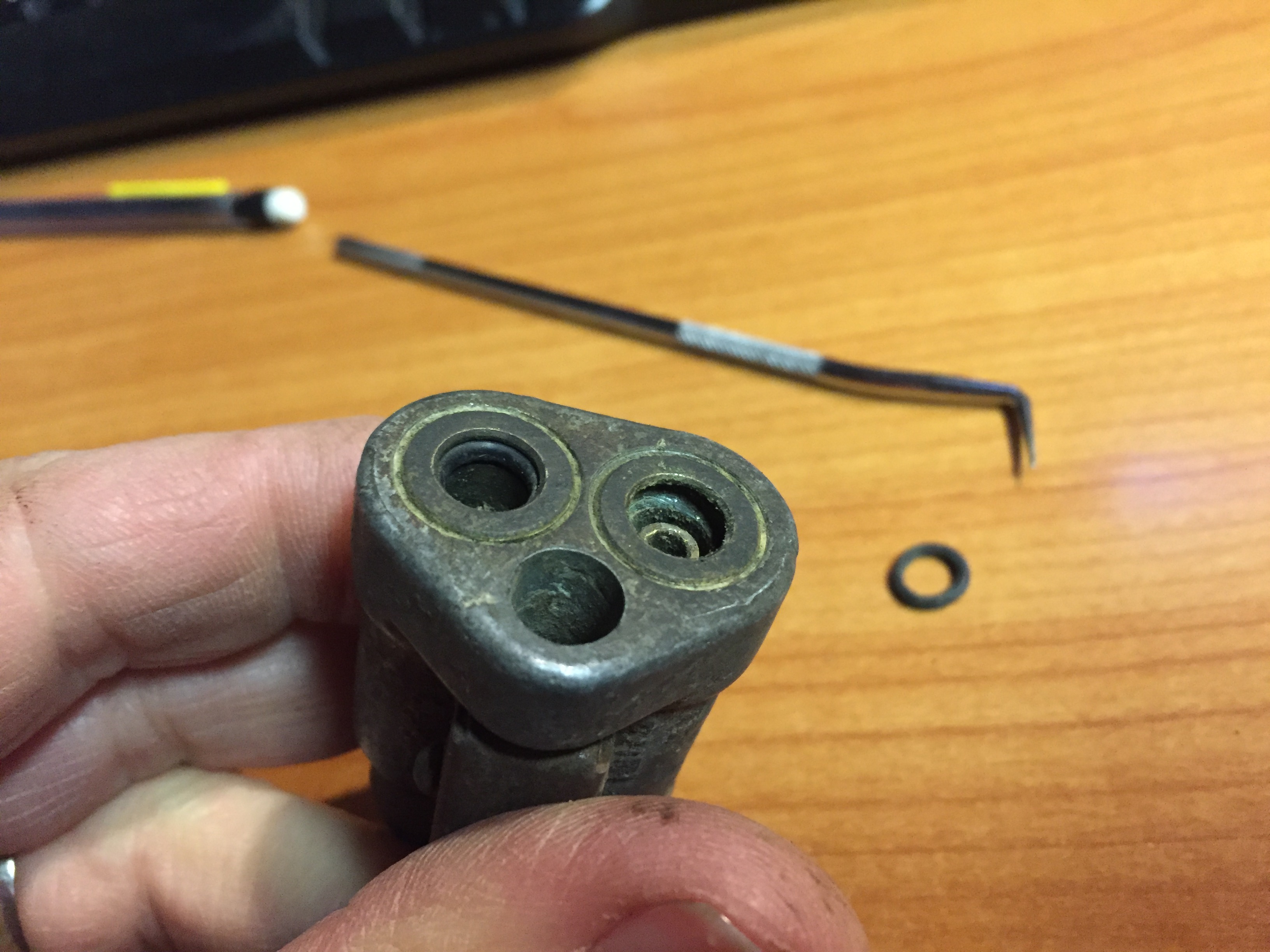 Topic: Wizard fuel fitting questions – Antique Outboard Motor Club,Inc