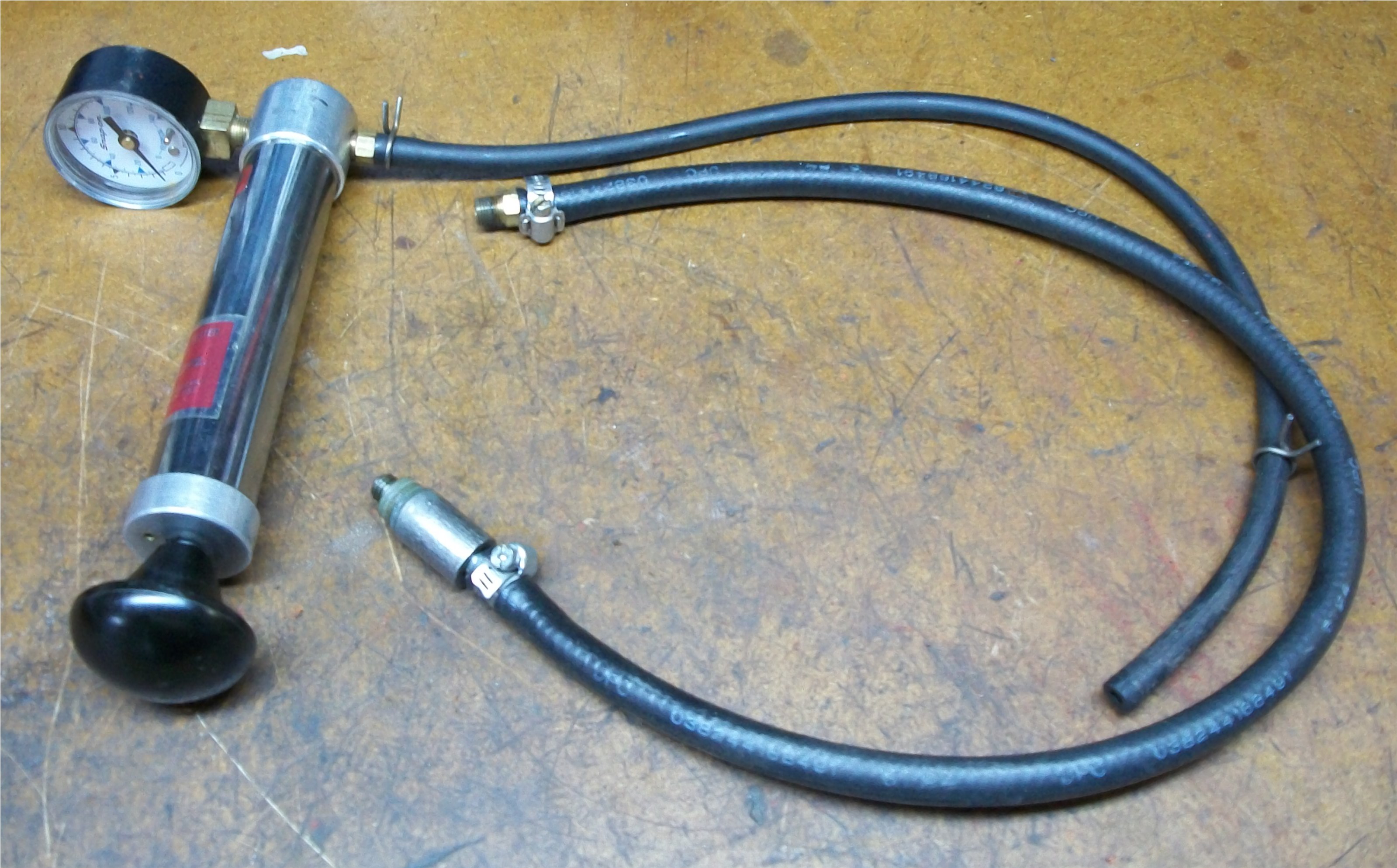 Topic: Gearcase pressure tester – Antique Outboard Motor Club,Inc
