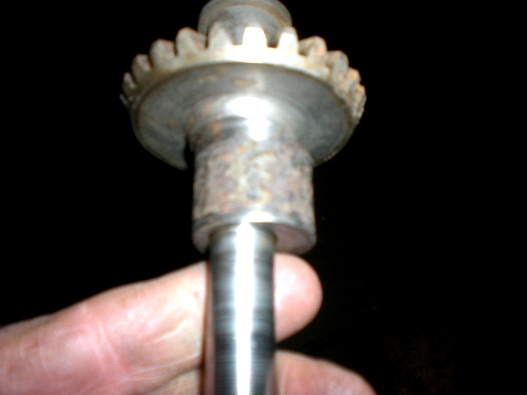 Topic: 1936 J-80 Johnson water pump cam – Antique Outboard Motor Club,Inc